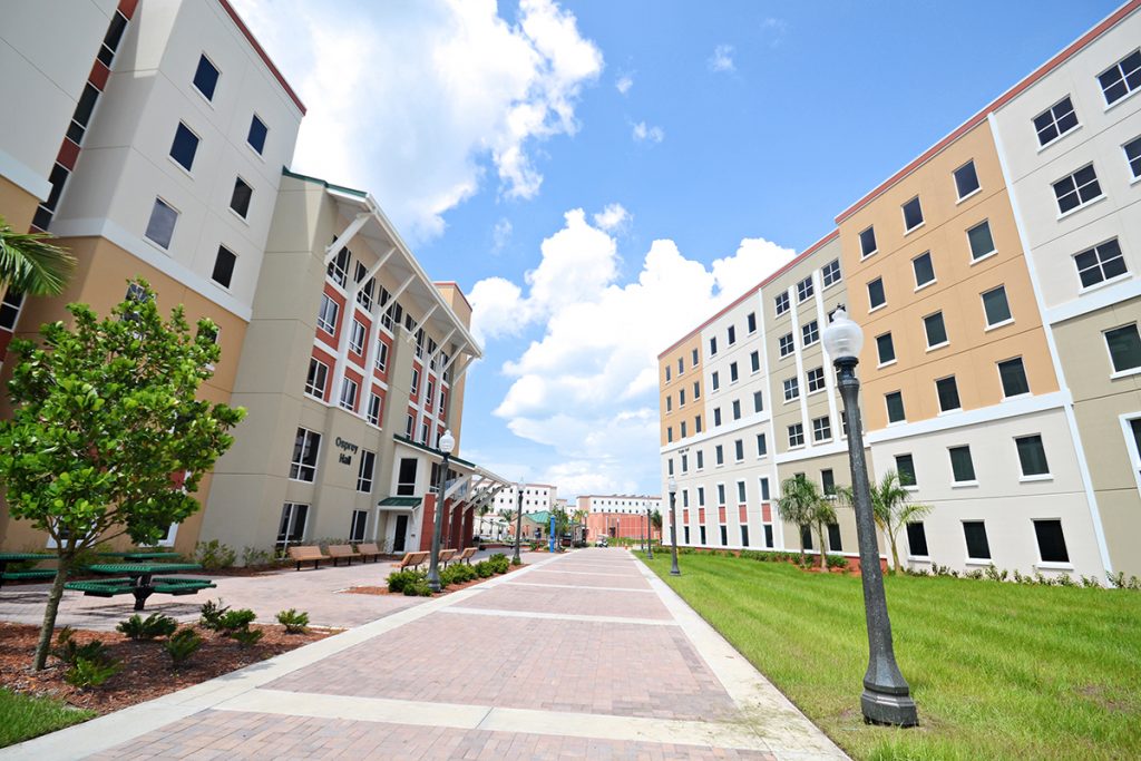 Florida Gulf Coast University Dormitory 5 Eagle Hall - Manhattan ...