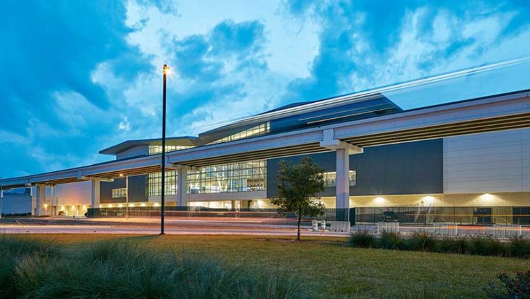 United Airlines New Terminal C North at George Bush Intercontinental ...